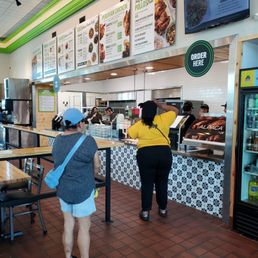 ALPACA PERUVIAN CHARCOAL CHICKEN - Updated December 2025 - 11 Photos ...