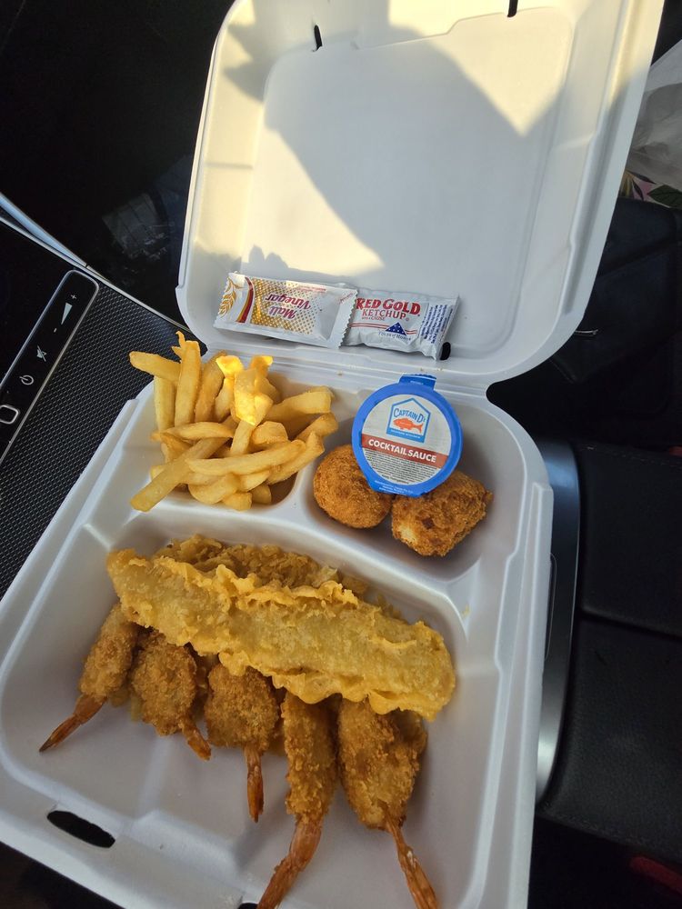 CAPTAIN D’S - Updated December 2025 - 16 Reviews - 522 E Beltline Rd ...