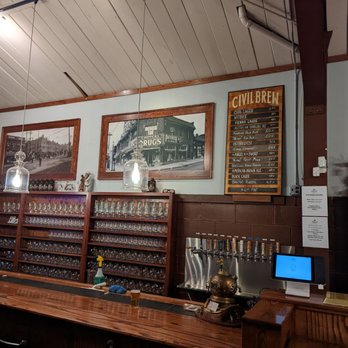 THE CIVIL LIFE BREWING COMPANY - 186 Photos & 204 Reviews - 3714 Holt ...