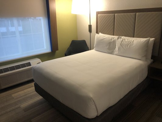 HOLIDAY INN EXPRESS WELLS-OGUNQUIT-KENNEBUNK - Updated March 2025 - 19 ...