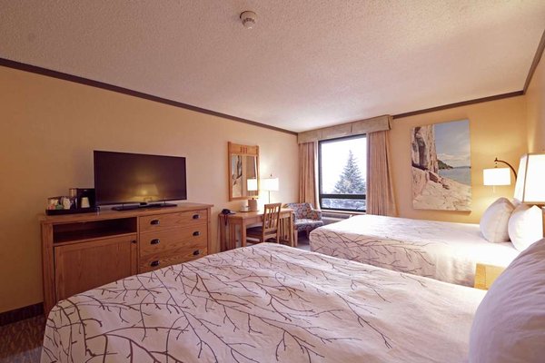 THE WATER TOWER INN - 84 Photos - 360 Great Northern Road, Sault Ste ...