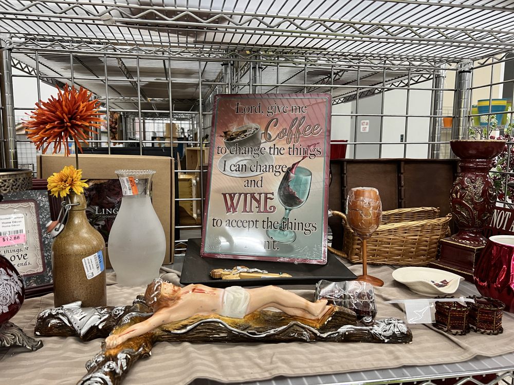 GOODWILL STORE - Updated December 2025 - 11 Reviews - 445 Hwy 6 E, Iowa ...