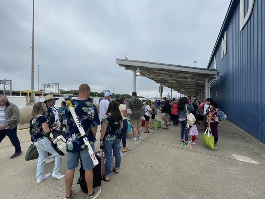 SOUTH LOCUST POINT CRUISE TERMINAL - Updated December 2025 - 26 Photos ...