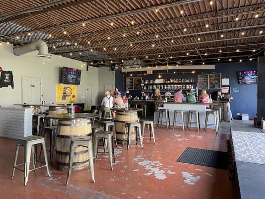 FOUR FINGER DISTILLERY NORTH - Updated December 2025 - 88 Photos & 55 ...