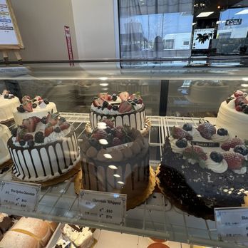 BAKERY 101 - Updated August 2024 - 619 Photos & 279 Reviews - 3388 S ...