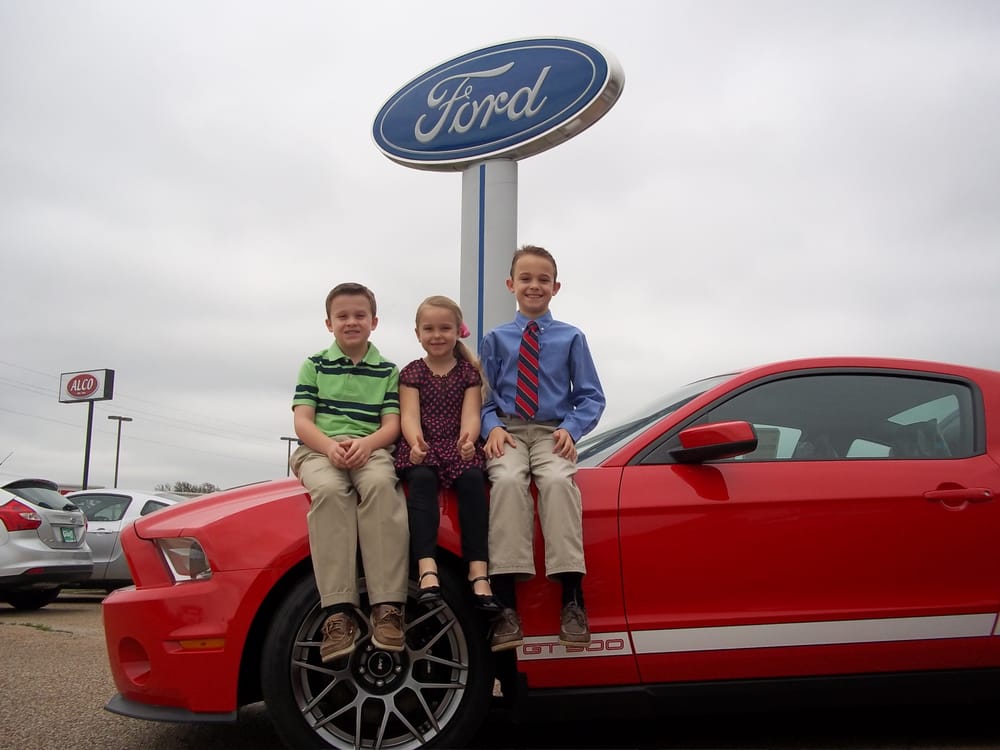 GLOFF FORD - Updated October 2025 - 11 Photos - 1206 N Ave G, Clifton ...