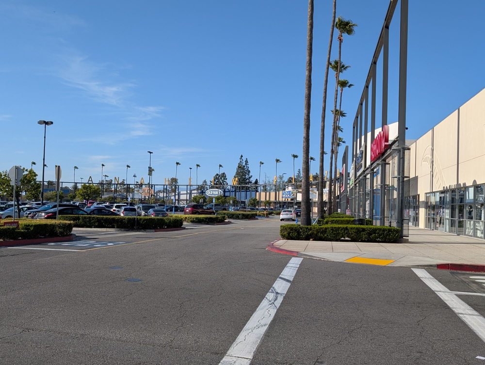 ANAHEIM PLAZA - Updated January 2026 - 17 Photos - 500 S Euclid St ...