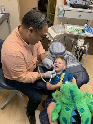 JONATHAN ROXAS, DDS - Updated October 2025 - 58 Reviews - 6227 SE ...