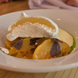 WYNONA - Updated December 2025 - 179 Photos & 70 Reviews - 819 Gerrard ...