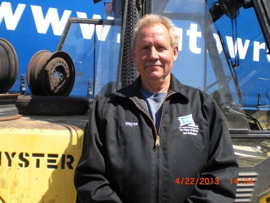 B&R AUTO WRECKING - 33 Photos & 110 Reviews - 20011 Meridian Ave E ...