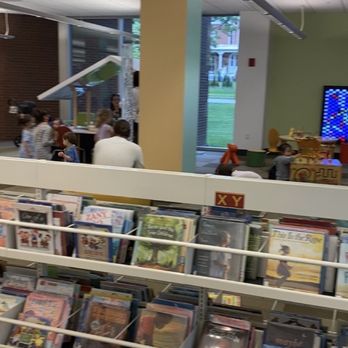 CHAMPAIGN PUBLIC LIBRARY - Updated October 2025 - 11 Photos & 49 ...