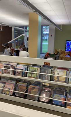 CHAMPAIGN PUBLIC LIBRARY - Updated October 2025 - 11 Photos & 49 ...