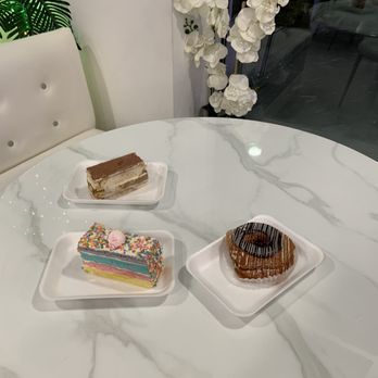 FARHAT SWEETS - Updated October 2025 - 363 Photos & 180 Reviews - 2999 ...