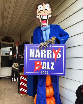 BEACHIN - Updated April 2025 - 68 Photos & 42 Reviews - 113 Main St ...