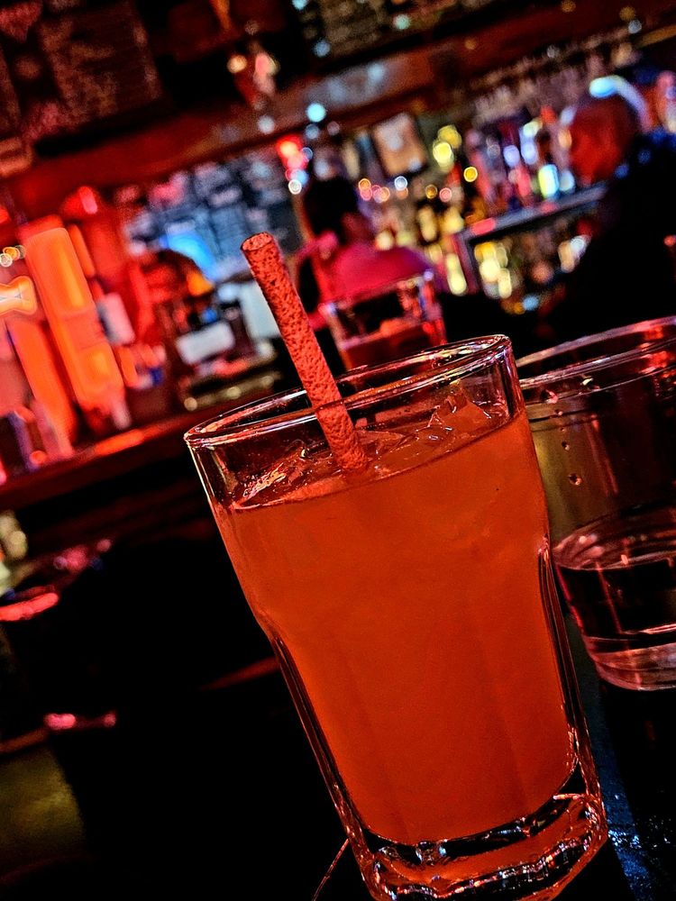 PARKSIDE LOUNGE - Updated November 2025 - 75 Photos & 193 Reviews - 317 ...