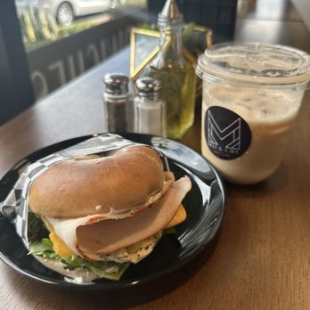 MO’S DELI & CAFE - Updated May 2025 - 73 Photos & 34 Reviews - 1602 El ...