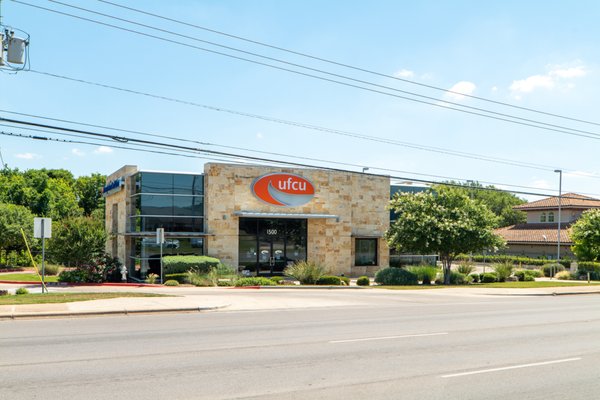 UFCU - Updated October 2025 - 23 Photos & 36 Reviews - 1500 W Parmer Ln ...