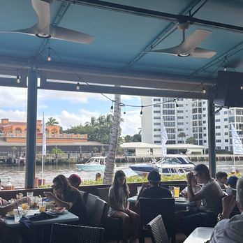 DECK 84 - Updated May 2025 - 1637 Photos & 1786 Reviews - 840 E ...