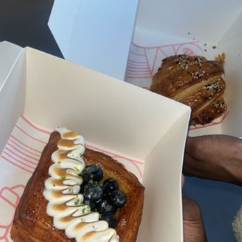 LOVE CROISSANTS - Updated March 2024 - 99 Photos & 35 Reviews - 2808 ...
