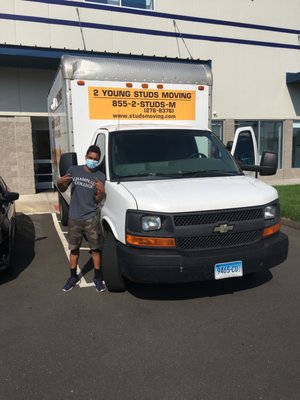 2 Young Studs Moving Reviews