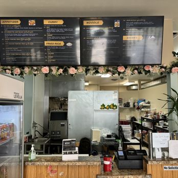 MYANMAR KITCHEN - Updated October 2025 - 12 Photos - 1301 Vandiver Dr ...