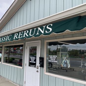 CLASSIC RERUNS THRIFT STORE - Updated December 2025 - 11 Photos - 620 ...