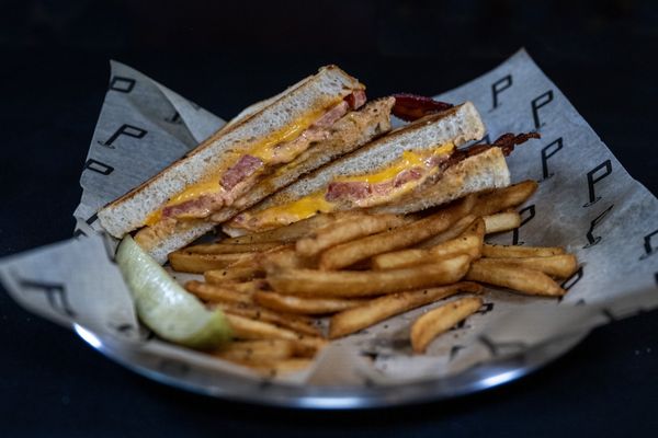 PINSEEKERS TIFFIN - Updated December 2025 - 23 Photos & 21 Reviews ...