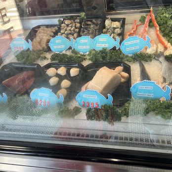 ROE SEAFOOD MARKET - Updated January 2025 - 75 Photos & 115 Reviews ...