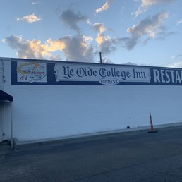 YE OLDE COLLEGE INN - Updated October 2025 - 369 Photos & 289 Reviews ...