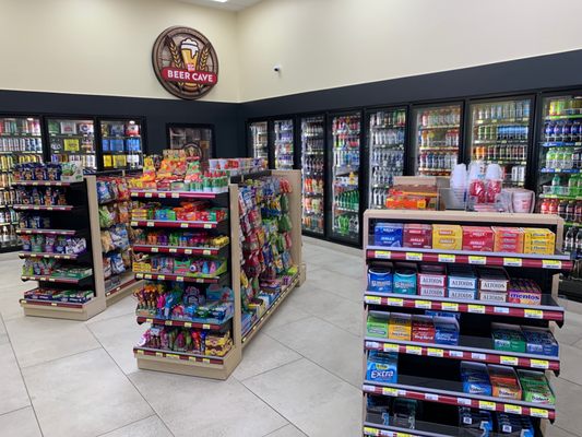 WIN WIN GAS AND WINCHELLS DONUTS - Updated February 2025 - 13 Photos ...