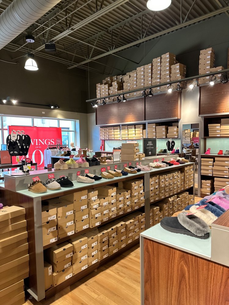 UGG - Updated August 2025 - 1650 Premium Outlets Blvd, Aurora, Illinois ...