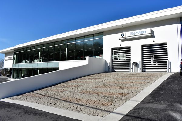 THE BMW STORE - Updated November 2025 - 21 Photos & 48 Reviews - 6131 ...