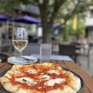 MARLOW’S TAVERN - 275 Photos & 273 Reviews - American (New) - 2200 ...