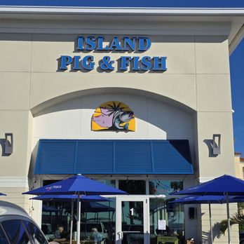 ISLAND PIG AND FISH - Updated September 2024 - 121 Photos & 113 Reviews ...