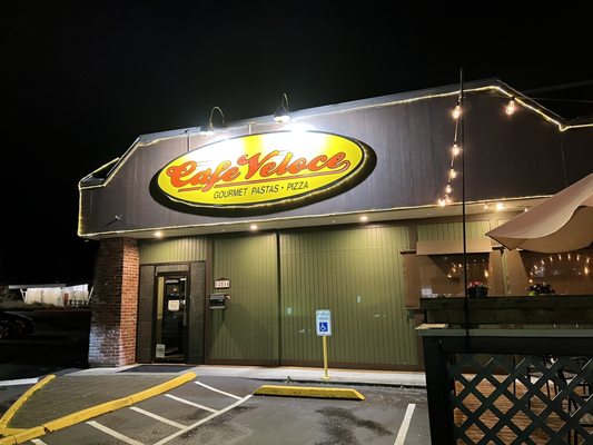 CAFE VELOCE - Updated June 2024 - 359 Photos & 525 Reviews - 12514 ...