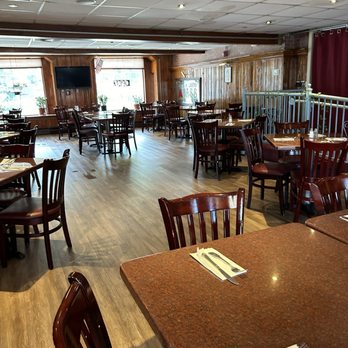 EMERSON HOTEL - Updated December 2025 - 68 Photos & 111 Reviews - 31 ...