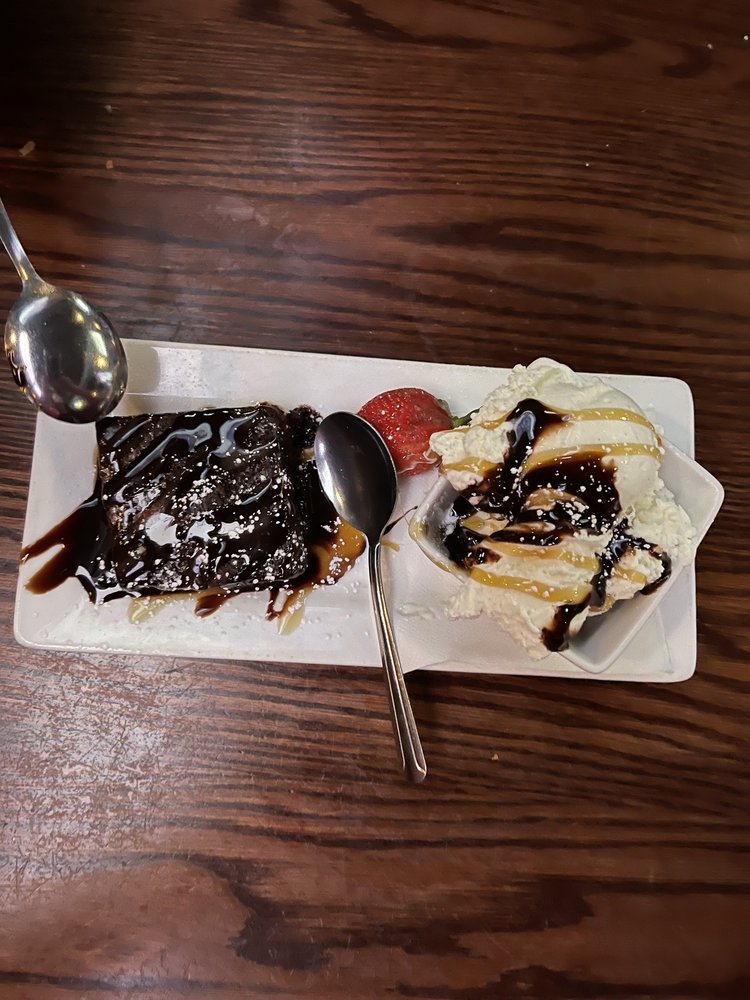 SLATTERY’S PUB AND GRILL - Updated September 2024 - 266 Photos & 334 ...