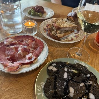 FAT RABBIT - Updated December 2025 - 51 Photos - 34 Geneva Street, St ...