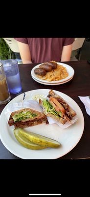 CAFE 82 - Updated July 2024 - 79 Photos & 194 Reviews - 2282 Broadway ...