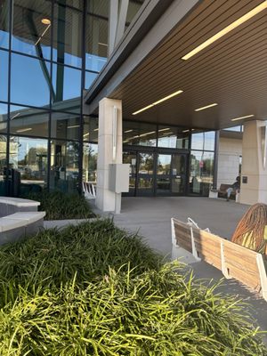 WEST PEARLAND LIBRARY - Updated September 2025 - 130 Photos & 35 ...