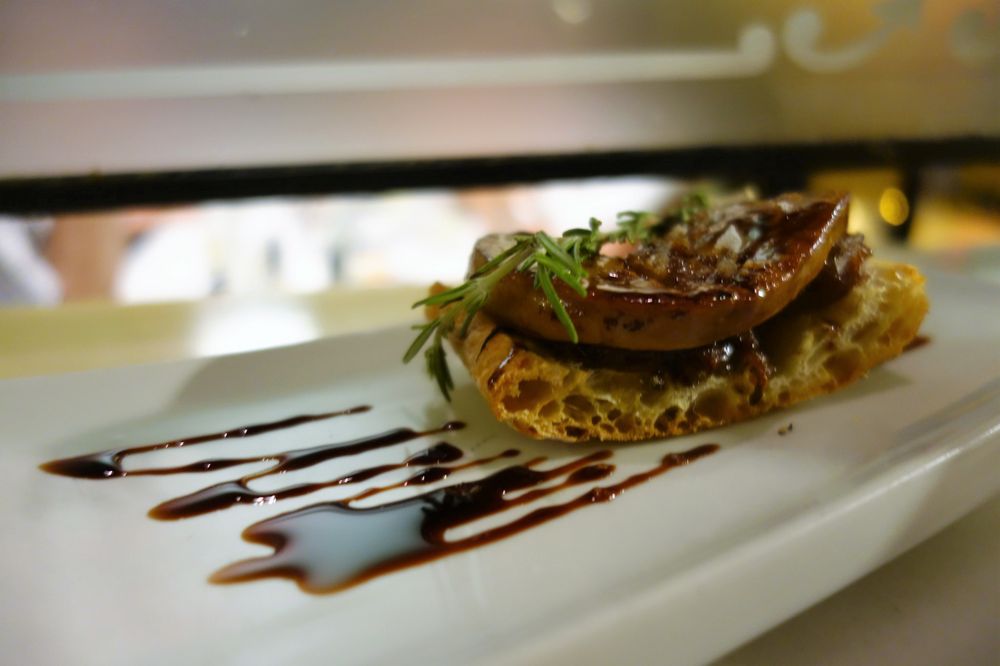 BAR MUT - 290 Photos & 148 Reviews - Wine Bars - Carrer de Pau Claris ...