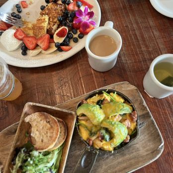 GOOFY CAFE & DINE - Updated December 2024 - 5893 Photos & 3671 Reviews ...