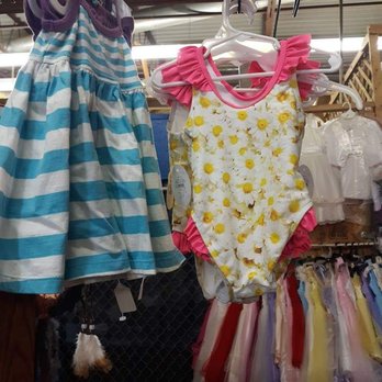 SALEM FLEA MARKET - Updated December 2025 - 30 Photos & 33 Reviews - 20 ...