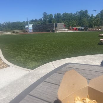 OAK TREE STATION - Updated June 2024 - 21 Photos & 14 Reviews - 5900 NW ...