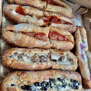 RIZZA PIZZA - 109 Photos & 257 Reviews - 1031 W Foothill Blvd, Upland ...