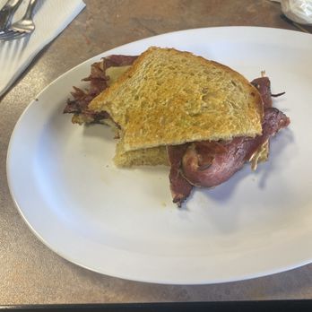 DINK’S DELI & BAGEL BAKERY - Updated October 2024 - 162 Photos & 416 ...