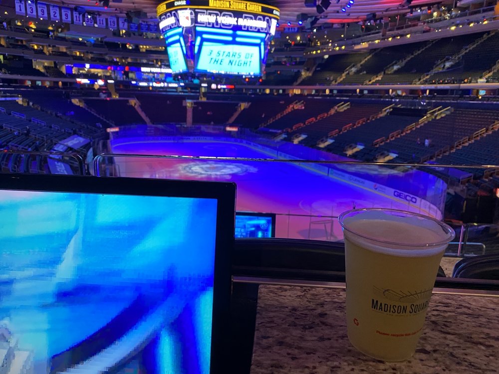 MADISON CLUB LOUNGE - Updated April 2025 - 22 Photos & 38 Reviews - 45 ...