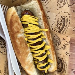 DAT DOG - Updated May 2025 - 1092 Photos & 633 Reviews - 3336 Magazine ...