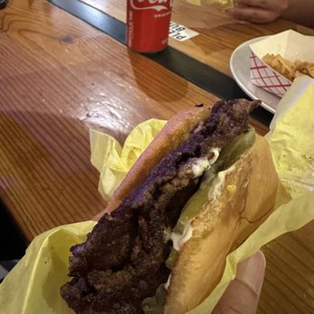 PLEASURE BURGER - Updated June 2024 - 91 Photos & 98 Reviews - 606 SW ...