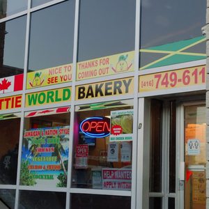 COMMISSO ITALIAN BAKERY - 26 Photos & 14 Reviews - 33 Eddystone Avenue ...